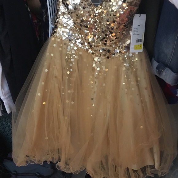 Night Moves Prom Collection | Dresses | Short Gold Prom Dress | Poshmark